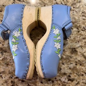 Hanna Andersson | Shoes | Vintage Never Worn Hanna Andersson Mary Jane Clogs Leather And Wood ...